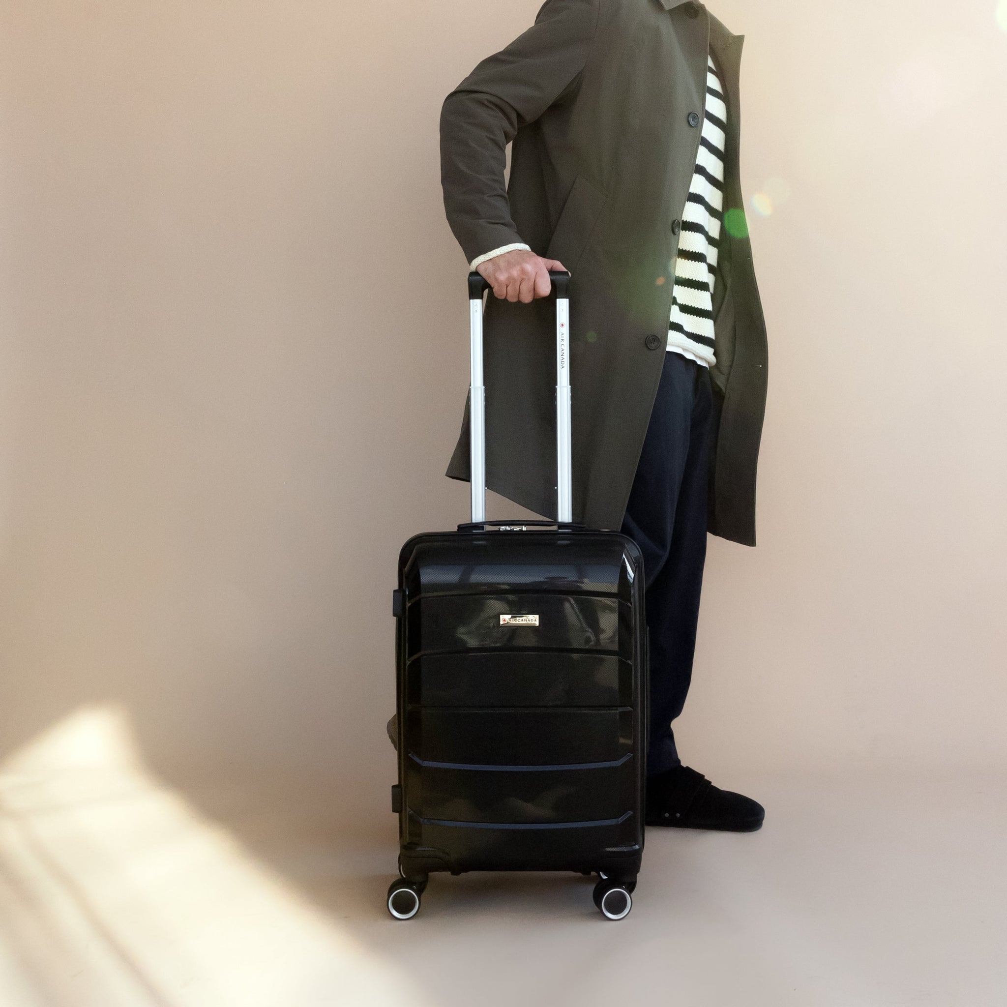 Air Canada Optimum 20" Spinner Hardside Carry-on Luggage - Black